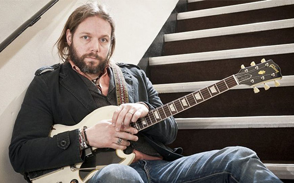 Rich Robinson | The Strifinnays