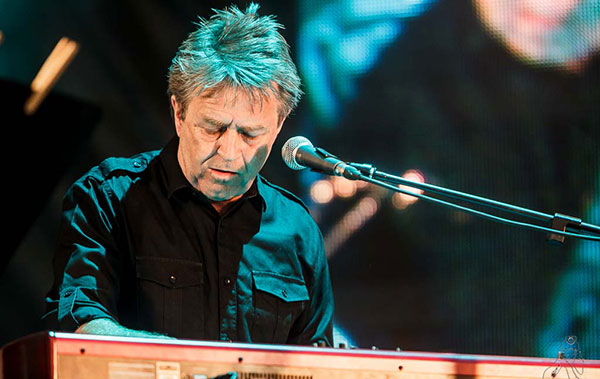 Ian Gibbons | The Strifinnays