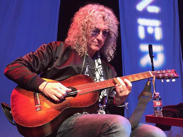 Bruce Watson | The Strifinnays